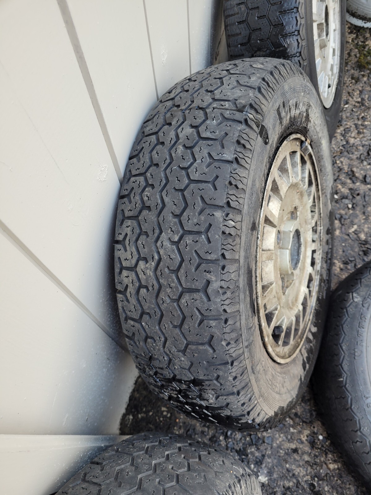 Ford Fiesta Mk1 Ghia Alloy Wheels 12" popular Etc Set Of 6 * SWANSEA ...