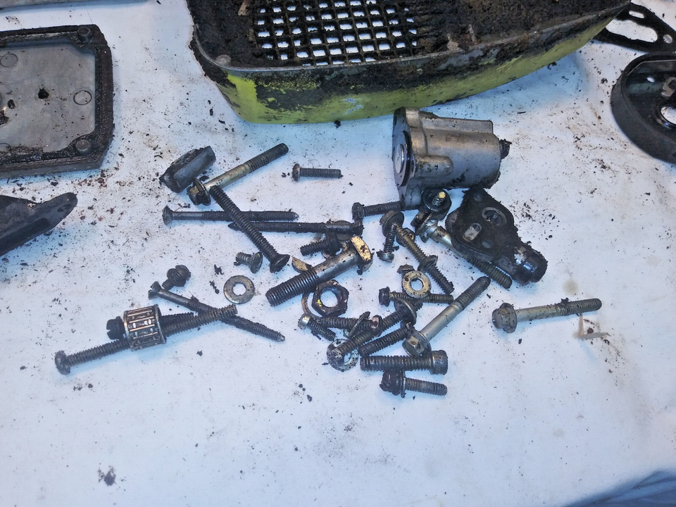 MCCULLOCH CHAINSAW, MODEL MAC 2-10, PARTS, ALL PARTS IN THE PHOTOS ARE ...