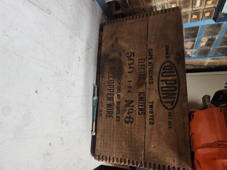 Vintage DUPONT Delay Electric Blasting Caps Crate W/Box Joint. Pat ...