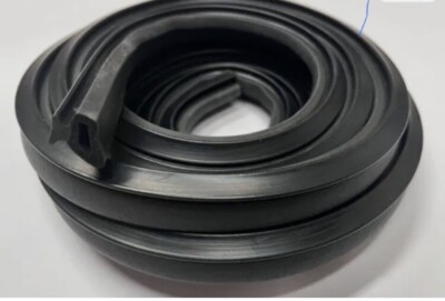 BRAND NEW PAIR OF SUNBEAM ALPINE DOOR WEATHERSTRIP LOWER TO REAR | eBay UK