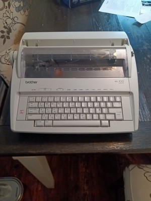 Typewriters & Word Processors - Brother Ml100 Standard