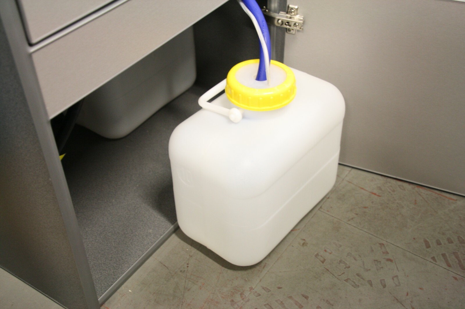 2x 10L Water Containers/Jerry Cans, Campervan Fresh & Waste Water 2 ...