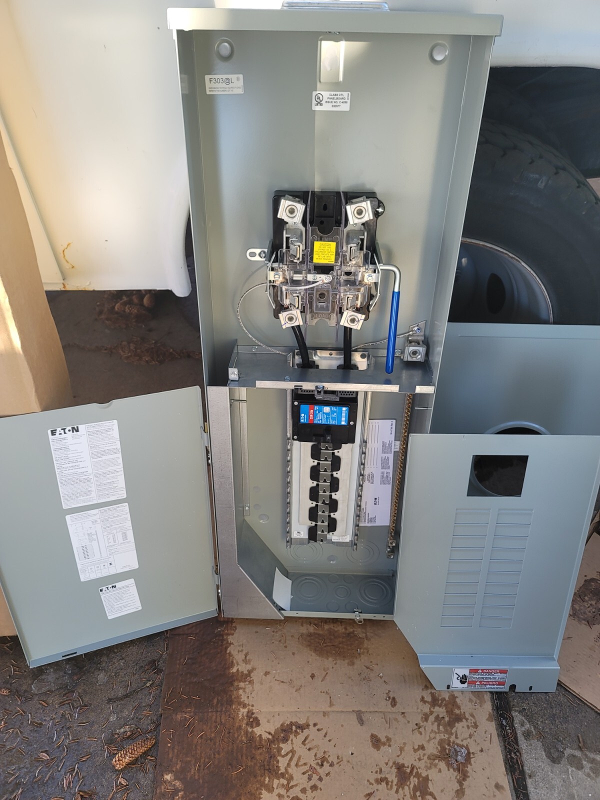 200 amp Meter Main Socket Panel Combo ALL IN ONE, 20 / 40 Circuit LEVER ...