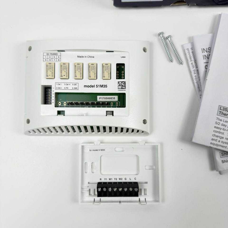 Thermostat Lennox ComfortSense 3000 L3522C Conventional 2 Heat/ 2 Cool ...