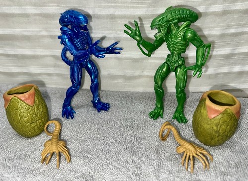 2 Alien XENOMORPH Metallic Blue And Glo In Dark Green Warrior Lanyard ...