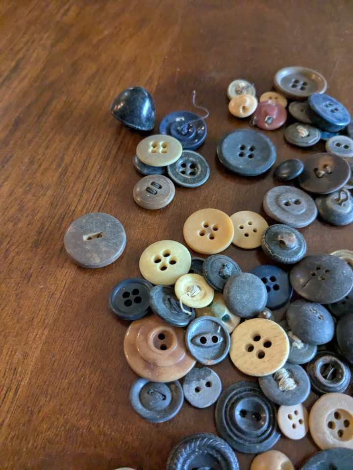 Vintage Buttons Lot of 100 Various Shapes and Colors See Pics for ...
