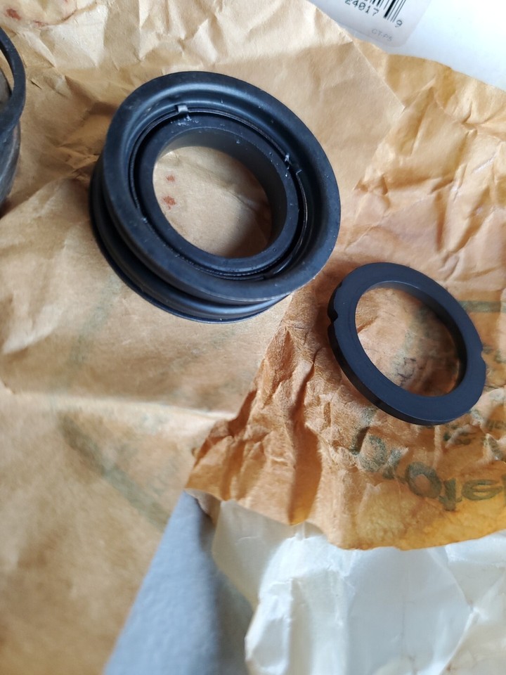 Compressor Shaft Seal Kit Four Seasons 24017 New Old Stock Evr A7039 | eBay