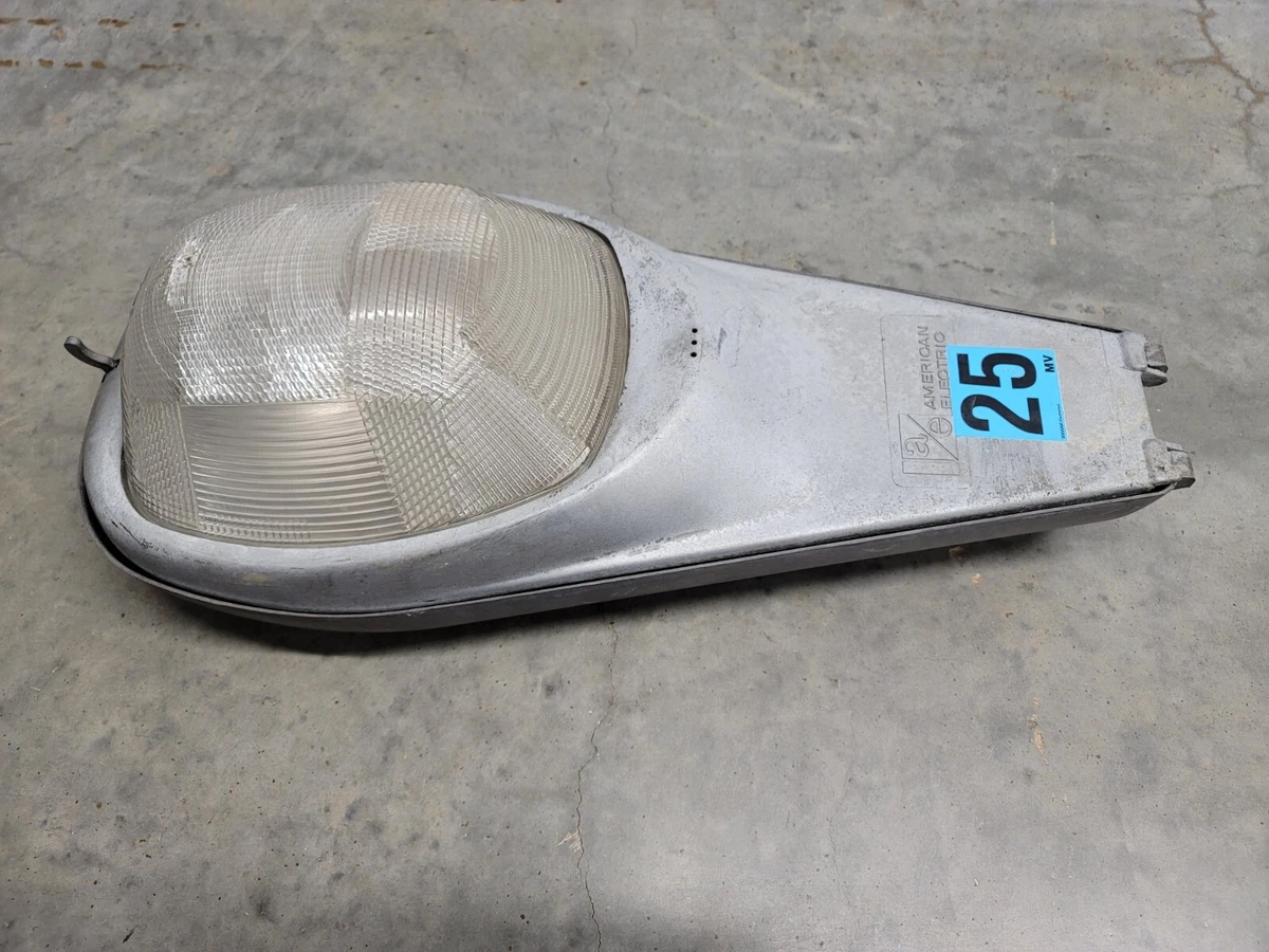 Cobra Head Street Light