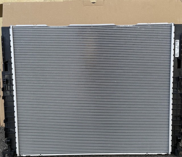 Genuine BMW G11 G12 G14 G30 G31 530i 530iX 740i 740iX Radiator ...
