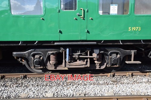 PHOTO COMMONWEALTH BOGIE AT MEDSTEAD & FOUR MARKS MID HANTS RAILWAY 8 ...