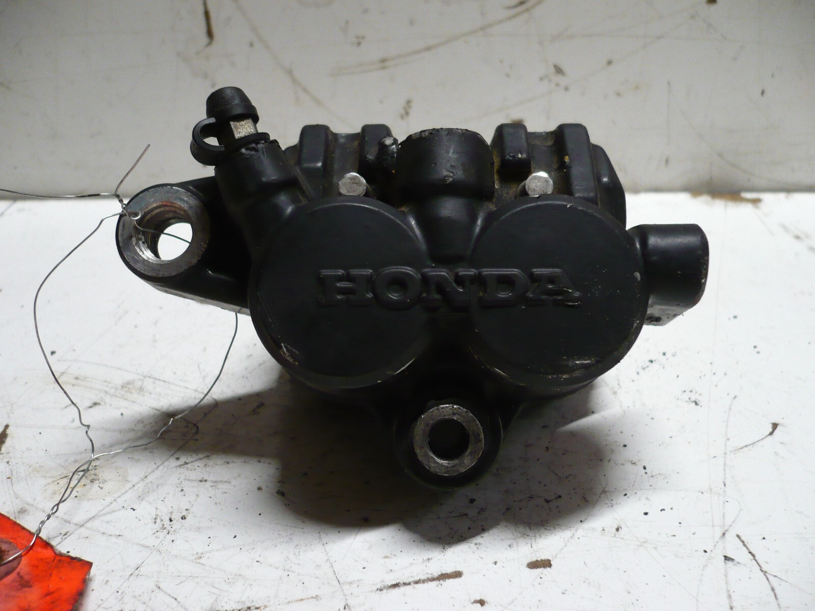 HONDA 83 84 85 CB650SC CB 650SC NIGHTHAWK FRONT LEFT BRAKE CALIPER OEM ...