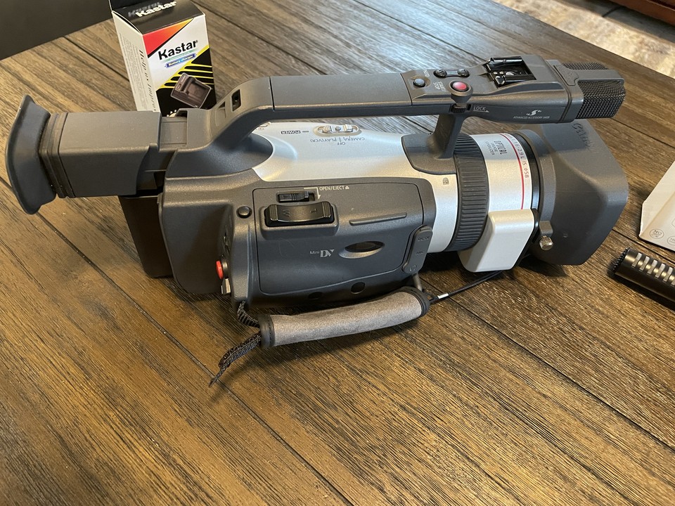 Canon DM-GL2 A 3CCD Digital Video Camera Camcorder NTSC w DM-50 ...