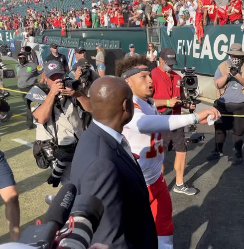 Patrick Mahomes Game Used/Game Worn Headband From Chiefs Vs. Eagles ...