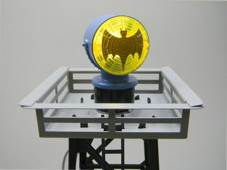 LIONEL BATMAN ROTARY BEACON O GAUGE building scenery landscape train ...