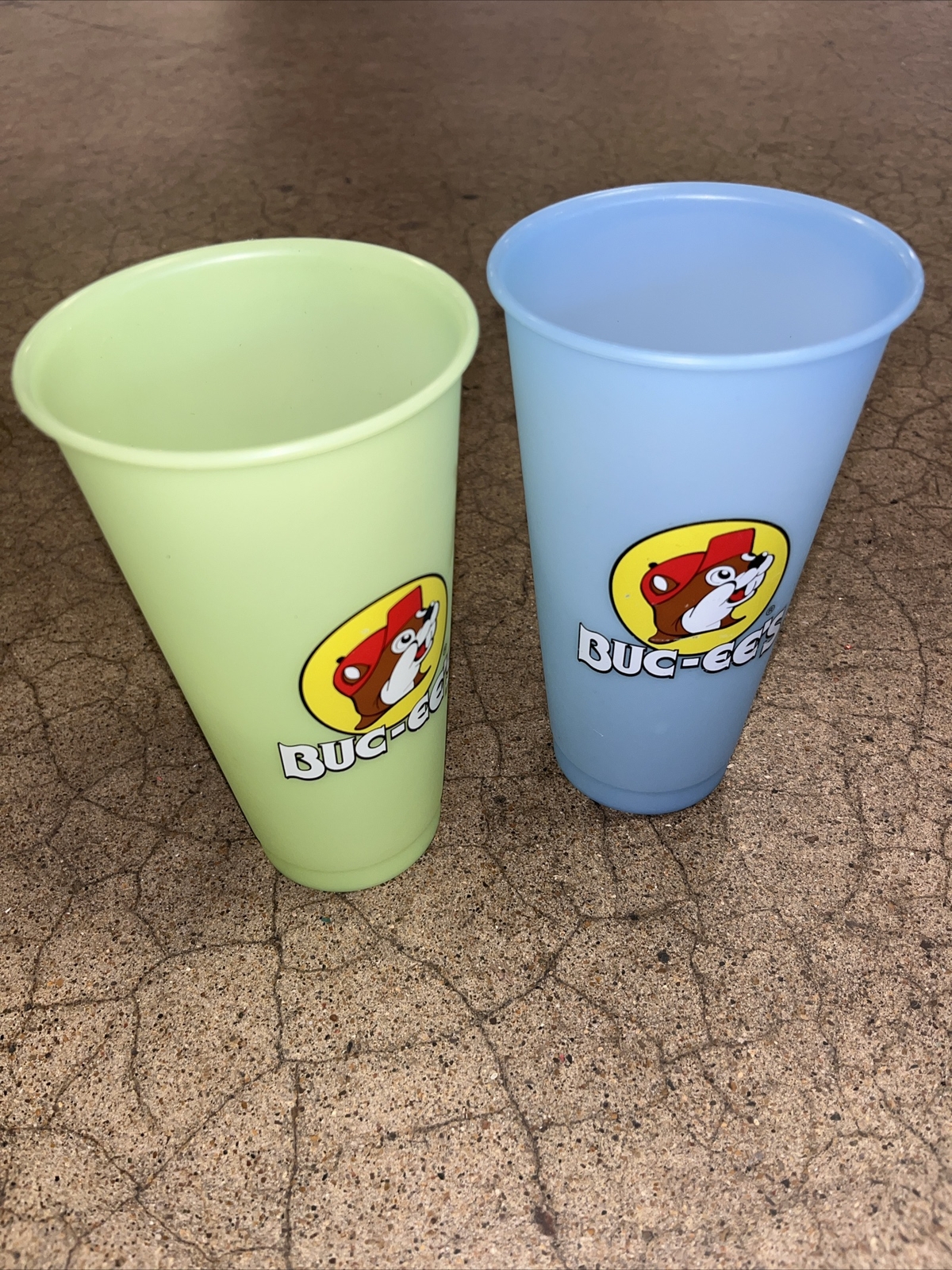 Buc-ees Set Of 2 Color Changing Plastic Cups Blue and Green | eBay