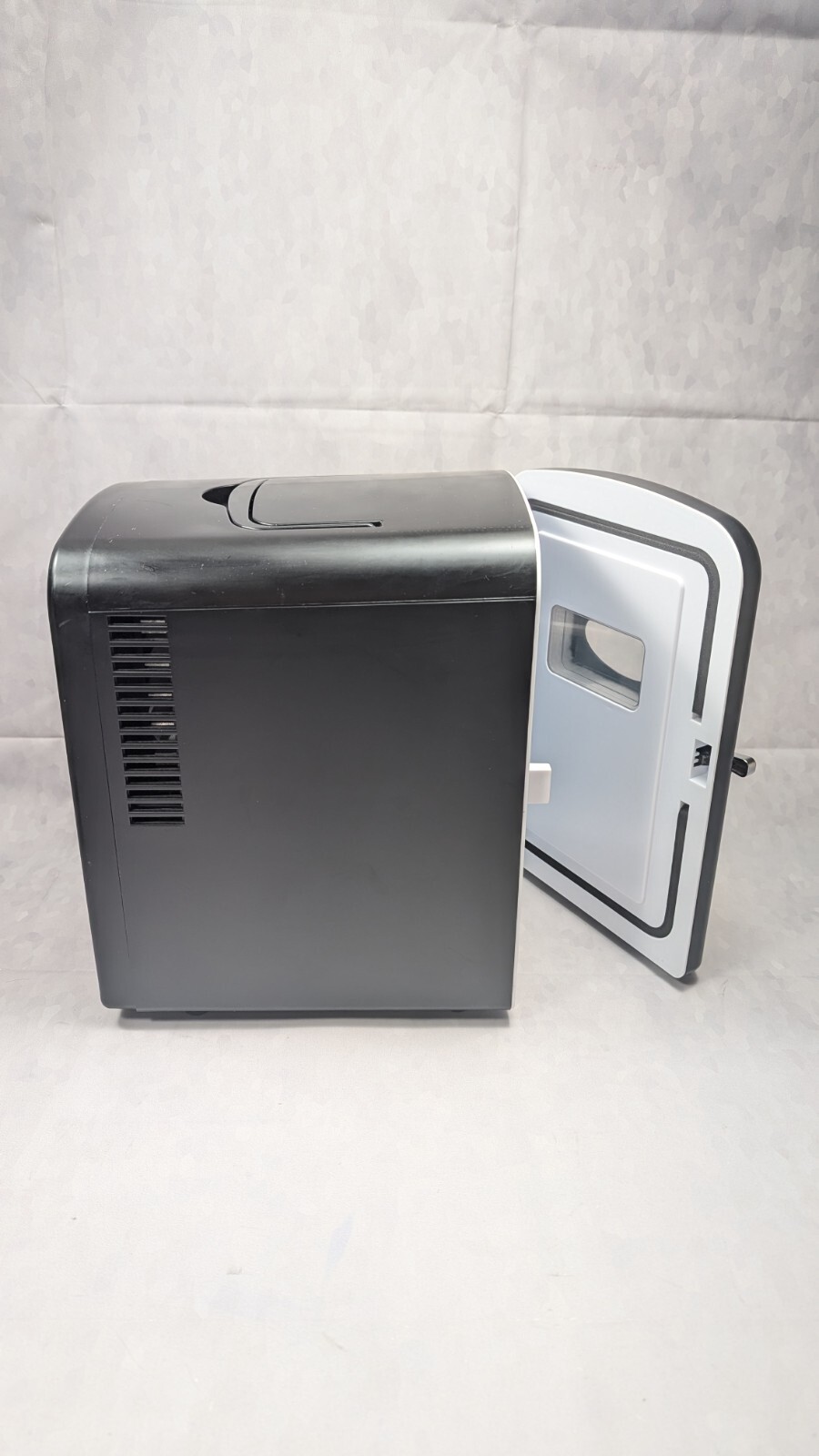 Igloo 6 Can Mini Fridge Cooler Retro MIS129-B-BLACK with Car/Wall Power ...