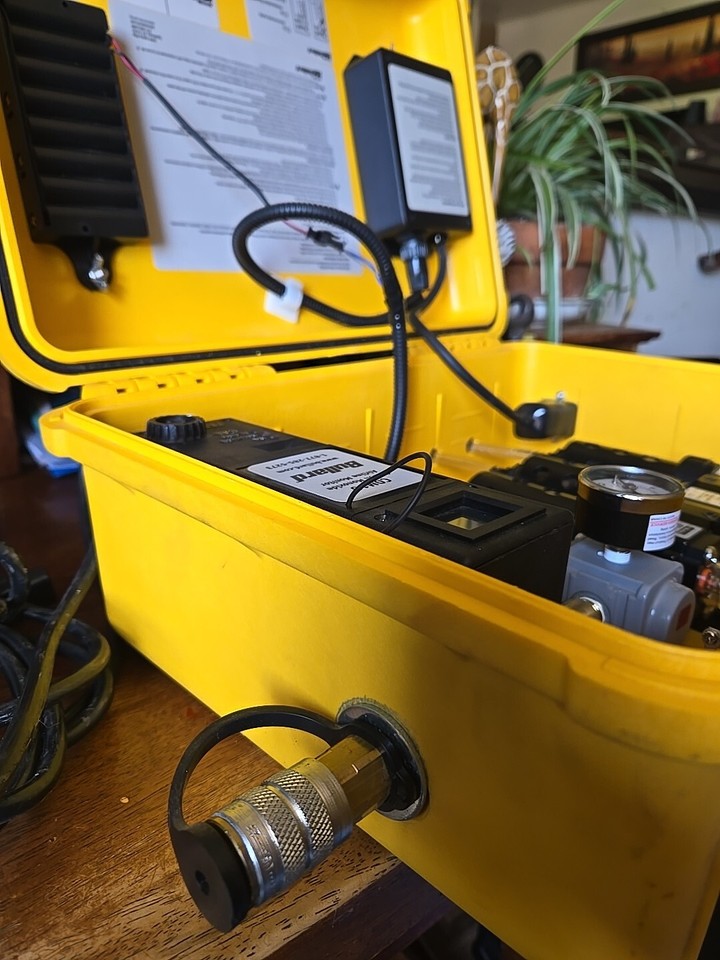 Bullard clean air box model CAB 15 cfm monitors CO and cleans breathing ...