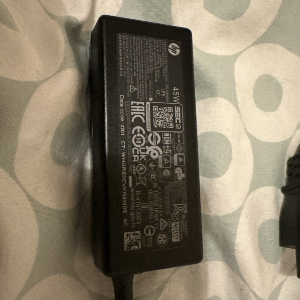 Genuine HP Laptop Adapter Charger 740015-003 741727-001 19.5V 2.31A 45W ...