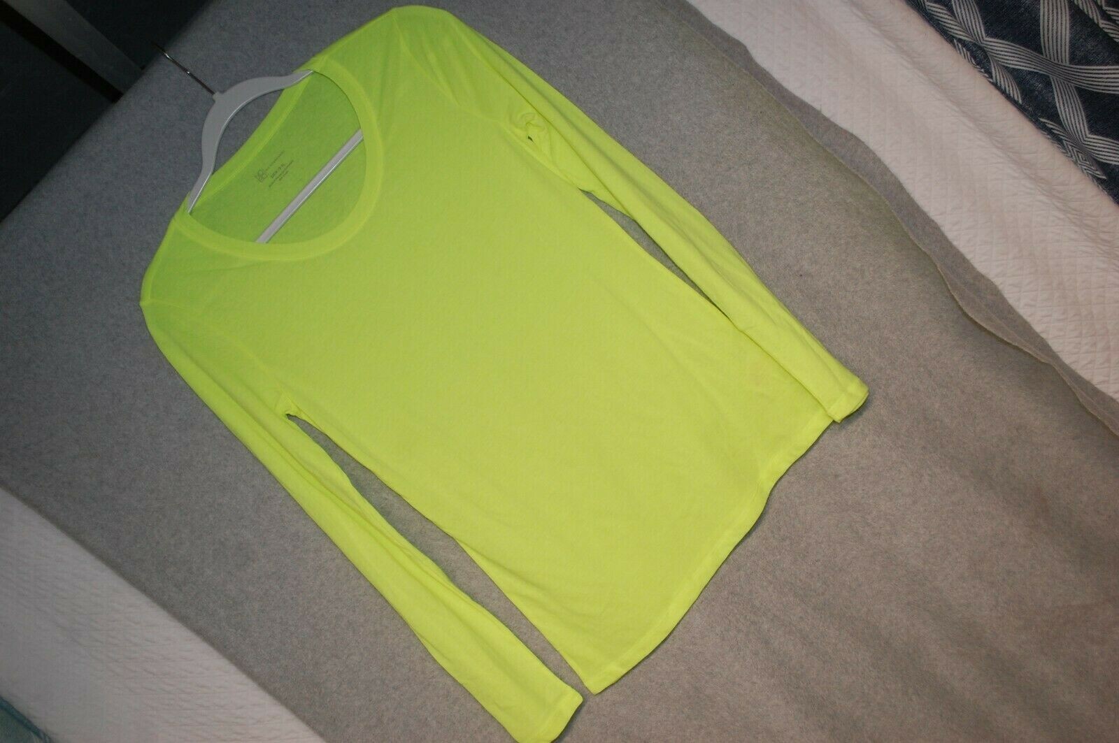 Junior Women's L/S Tee Shirt FLORESCENT NEON YELLOW T-SHIRT Size S 3-5 ...