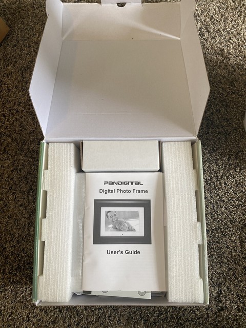 Pandigital 8" LCD Digital Photo Frame with remote & instructions for ...