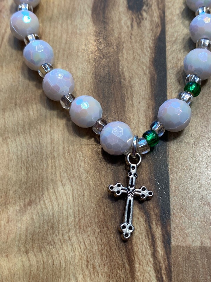 15 Bead Rosary Stretch Bracelet Cross Lucite AB White/Glass Beads ...