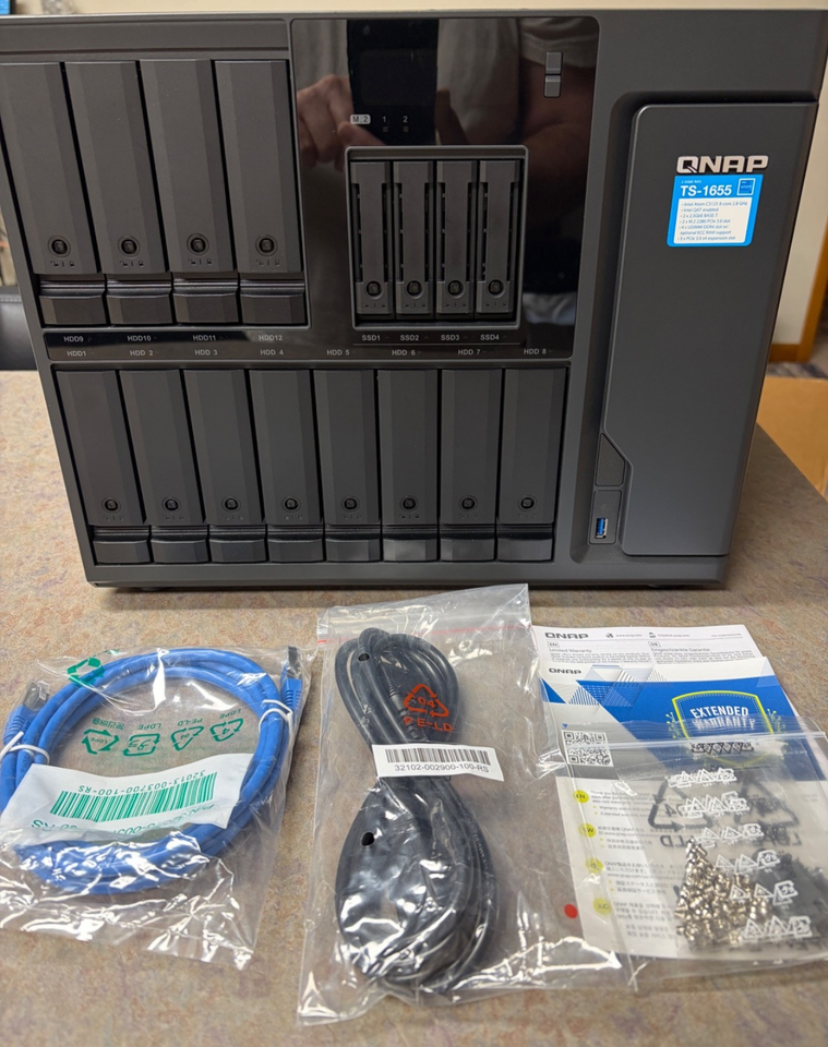 QNAP NAS Turbo 16-BAY TS-1655-16GB Intel Atom 8 Core-C5125-2.8GHz - 2 x ...