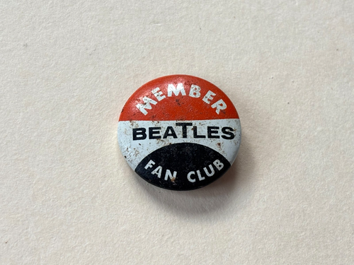 VINTAGE BEATLES MEMBER FAN CLUB PIN; MARKED: GREEN DUCK CO. CHICAGO ...