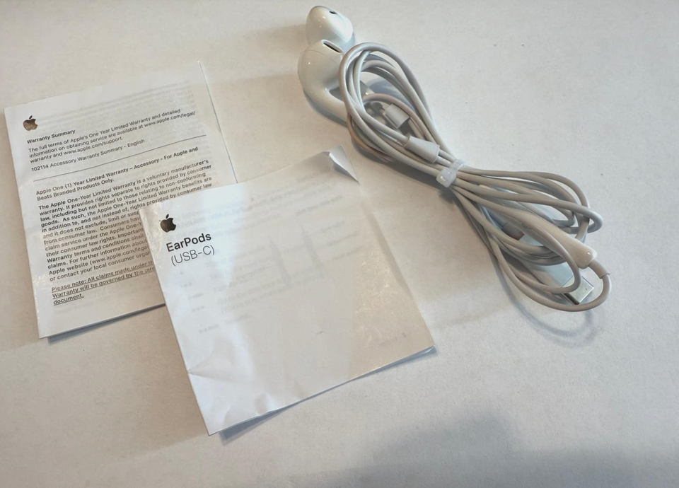Apple EarPods USB-C Wired Headphones In Ear A3046 MYQY3AM/A. OEM - Mint ...