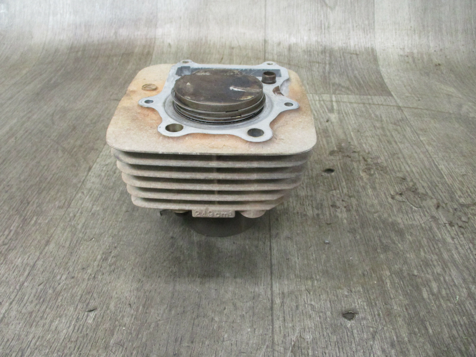 1985 85 Suzuki LT250ef Quadrunner LT 250ef 250 Engine Cylinder Jug ...
