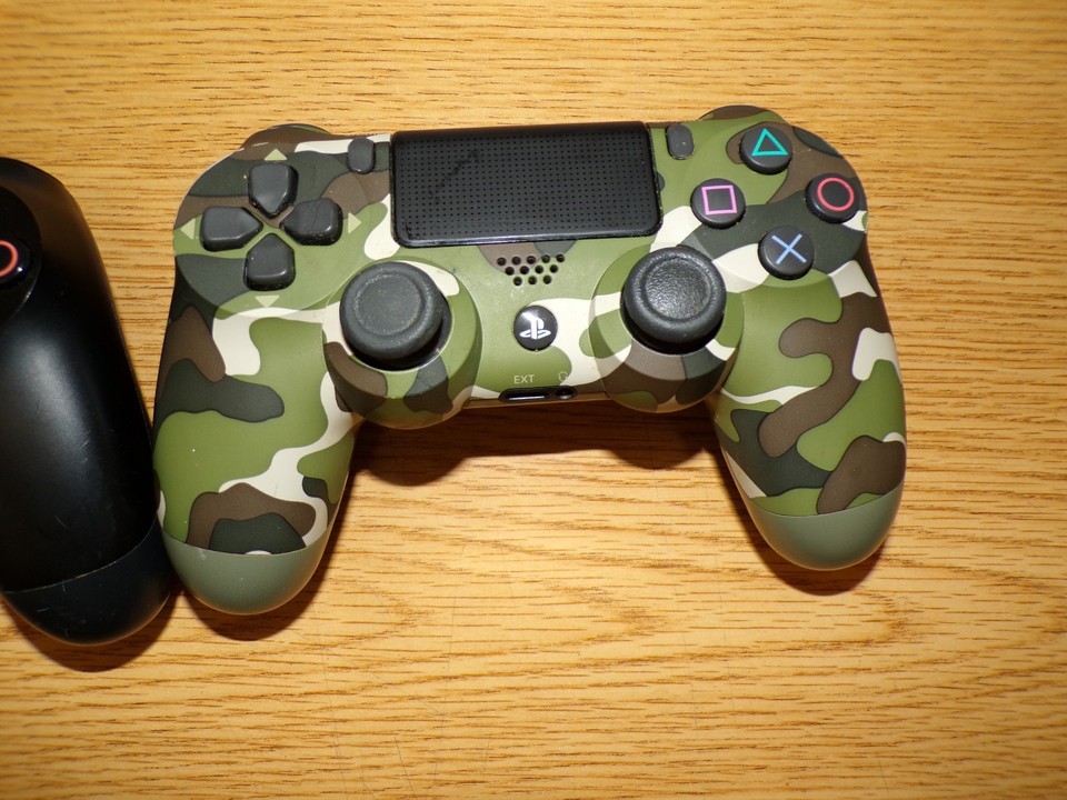 Sony PS4 DualShock Controllers LOT OF 2 - PARTS #3930 | eBay