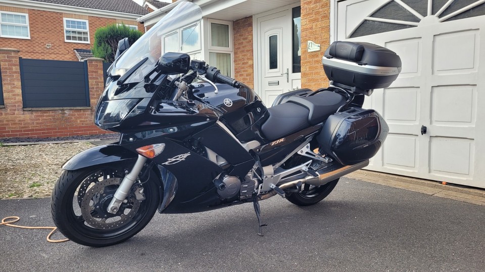 Yamaha FJR1300 2009 black Sports Tourer Luggage Panniers Top Box Low ...