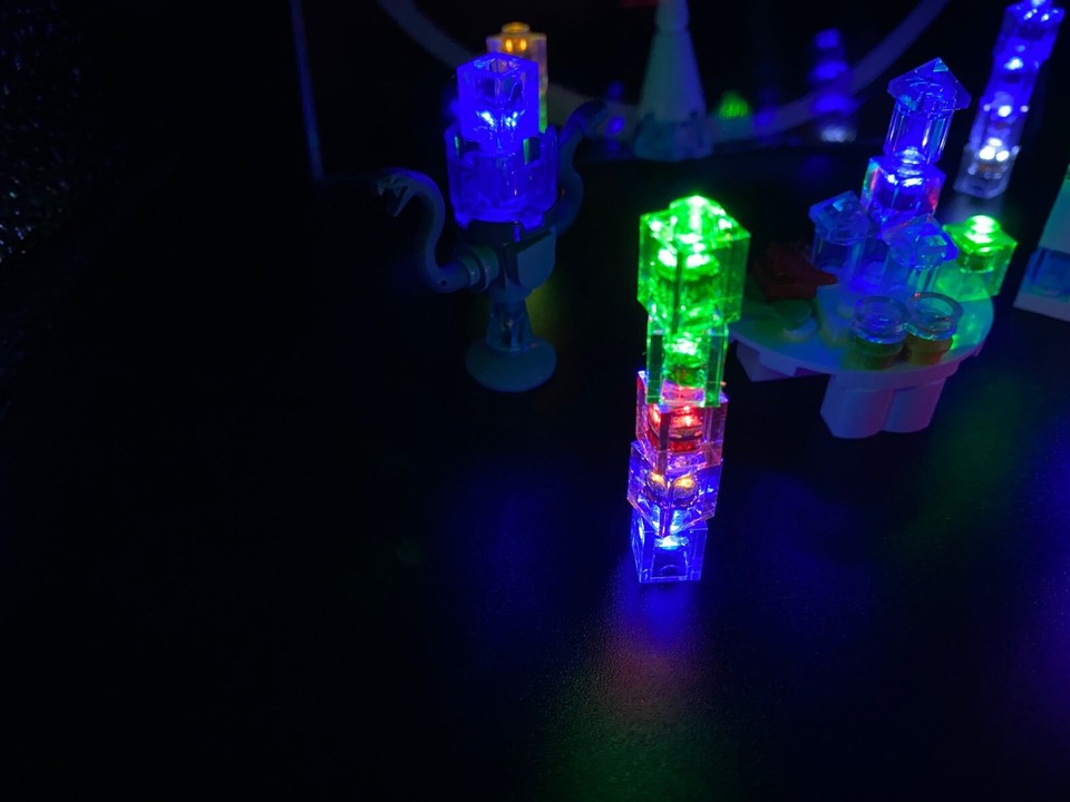 BrickLites Wirelessly Powered Light Kit for LEGO Bricks MEGA Blocks LED ...