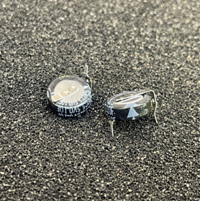 EECS0HD104H Panasonic, 100mF (EDLC) Supercapacitor 5.5V Axial, Can ...