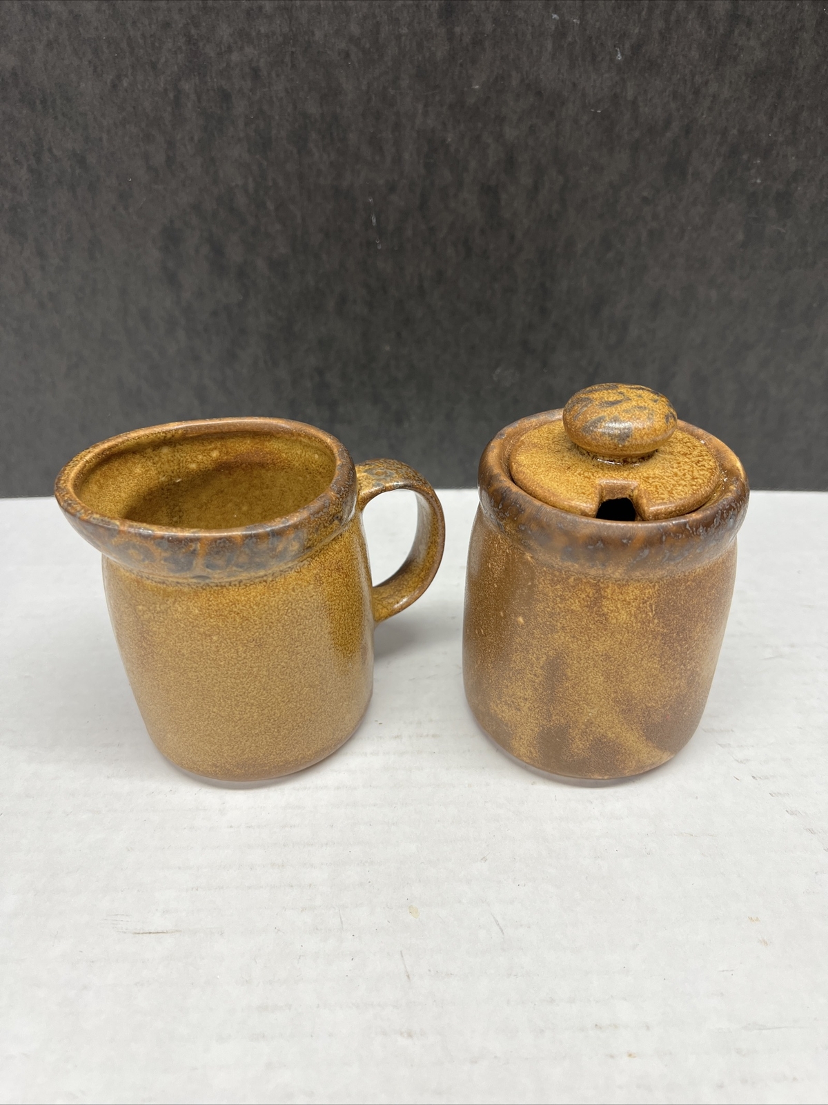 VINTAGE MCCOY CANYON MESA BROWN MOTTLED POTTERY CREAMER AND SUGAR Pair ...