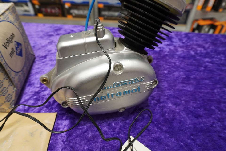 ARAL Automatic Hetromot bicycle vintage fake show engine motor toy rare ...