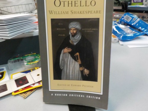 S-15 Othello by William Shakespeare, edited by Edward Pechter 2004 | eBay