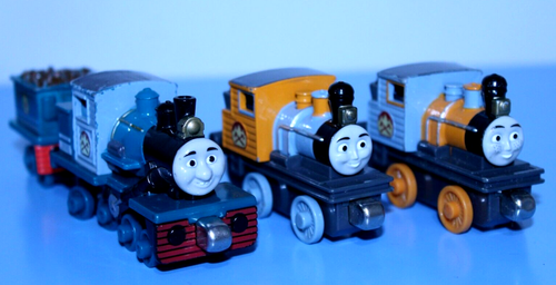 Thomas & Friends Take n Play Along Train Bash Dash & Ferdinand Logging ...