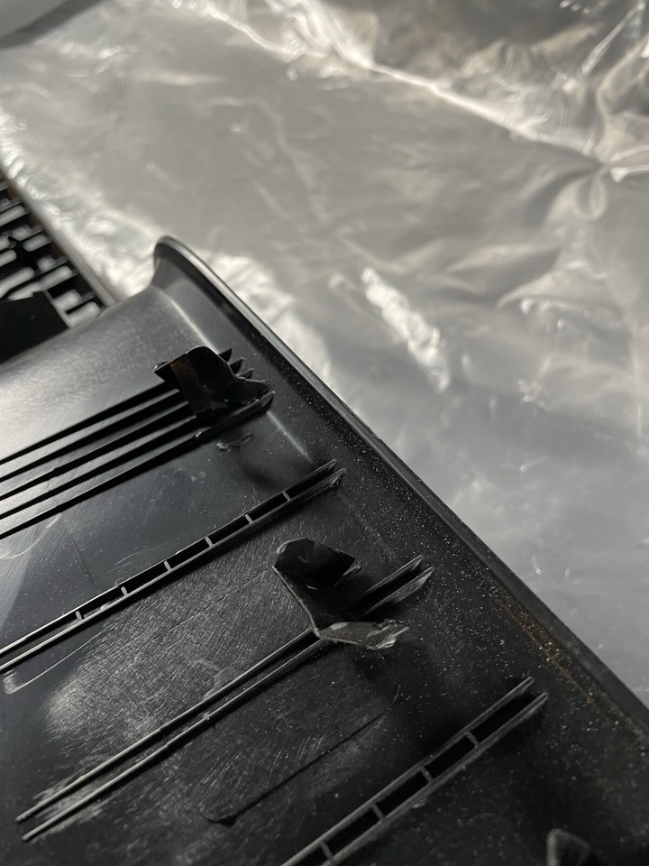 2019-2023 GMC Sierra 1500 Rear Bumper Step Pad 84564764 OEM | eBay