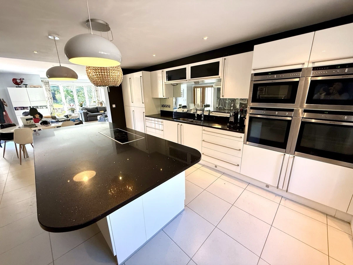 Kitchens – Riddit Homes