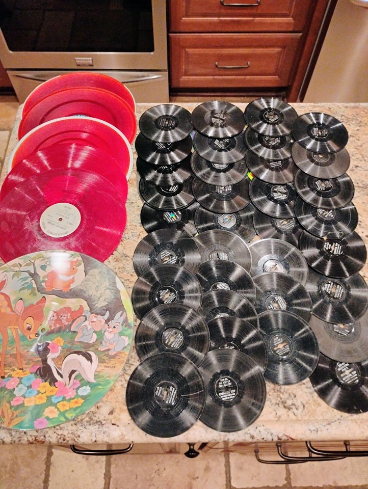 Lot of (299) - 12"/45s/78s/Obscure Colored Vinyl Records For Decorating ...