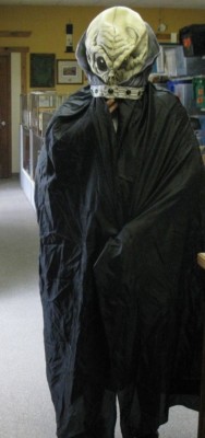 RARE* ALIEN MASK HALLOWEEN PARTY UFO SPACE SCARY BLACK CAPE ADULT | eBay