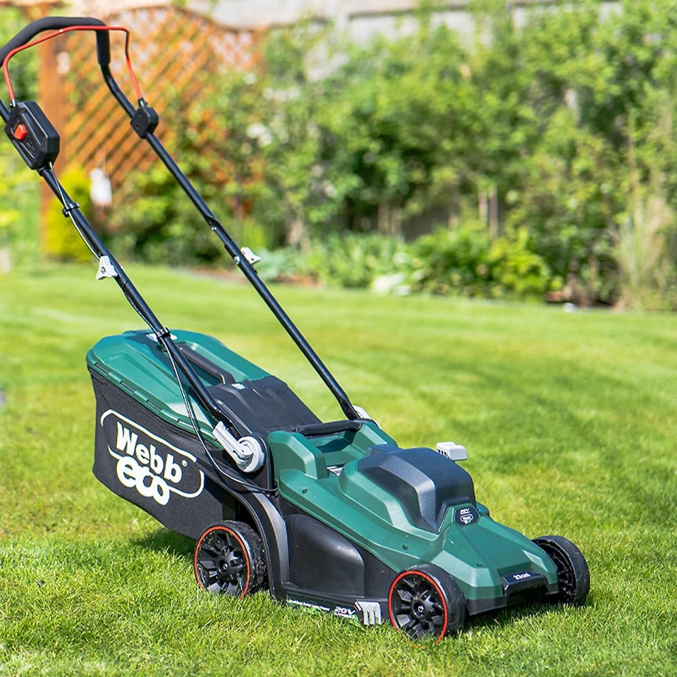 Webb 20v 33cm Rotary Lawnmower & Grass Trimmer | eBay UK