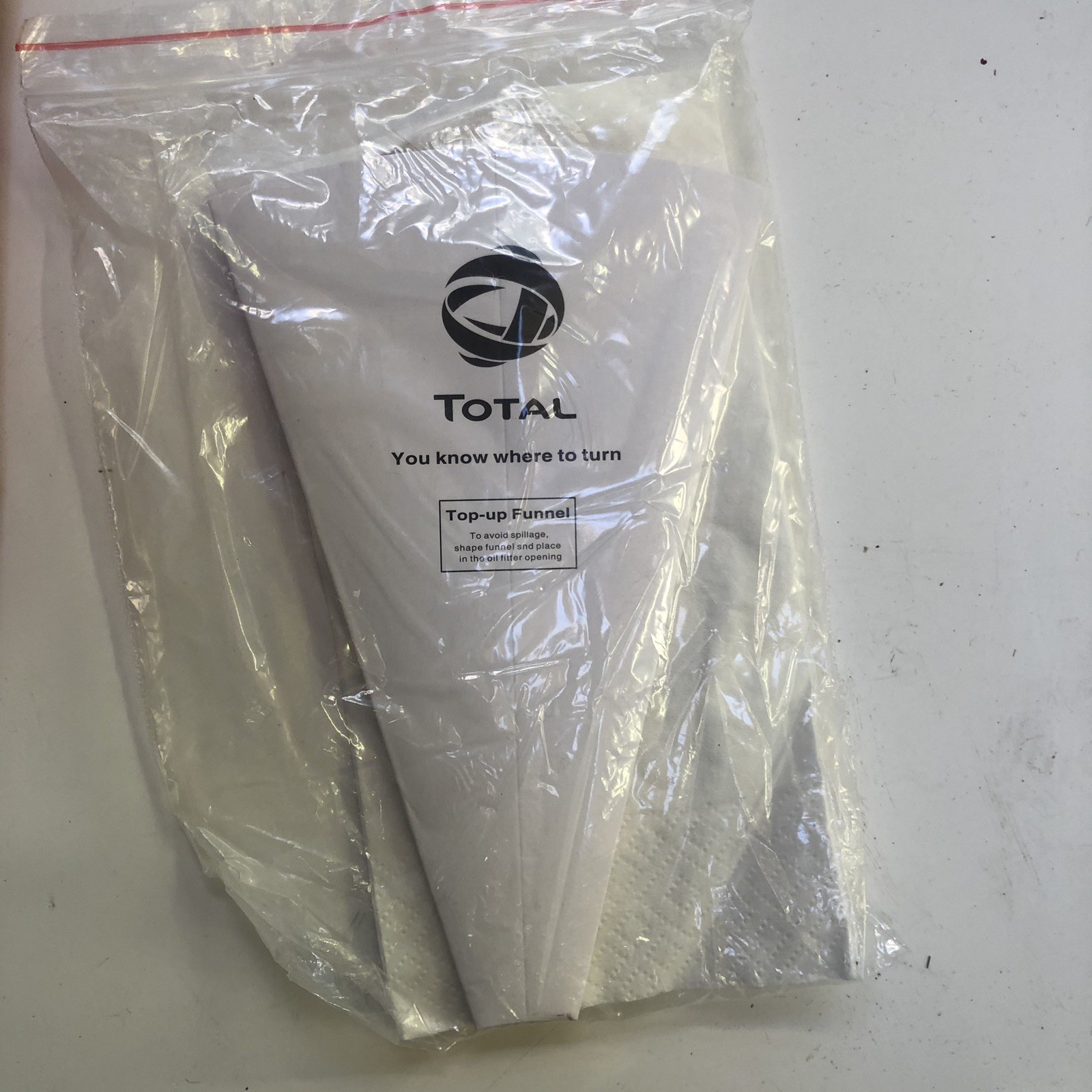 TOTAL 1ltr Oil Top Up Bag storage holder + cardboard funnel FASTP&P ...
