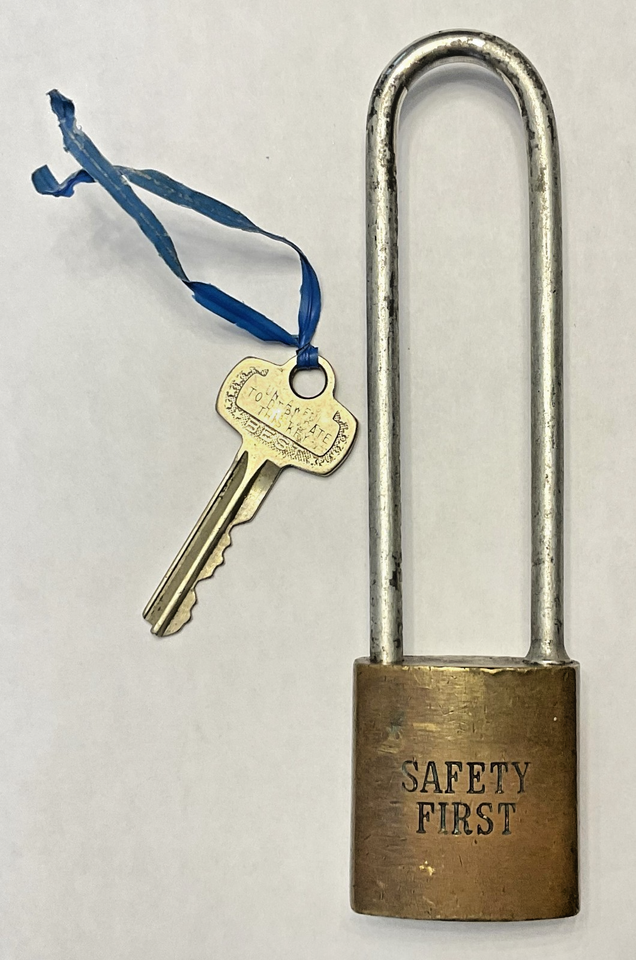 Must see CHEVROLET Best padlock KEY Chevy lock long neck car bike auto ...