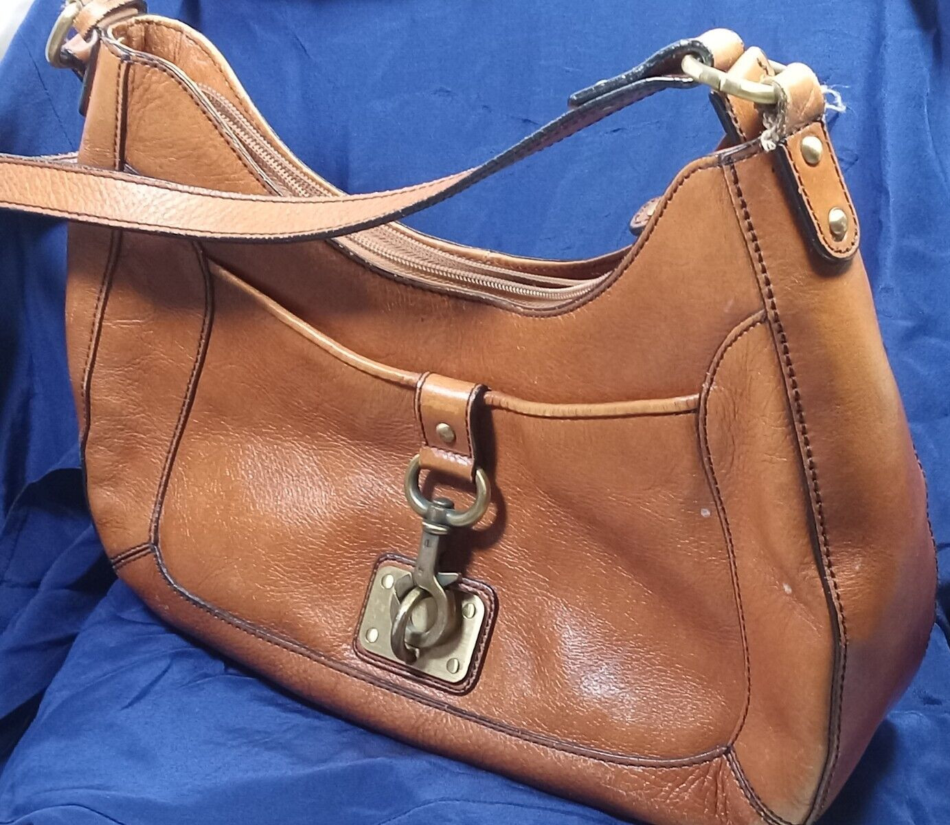 Etienne Aigner genuine Hazelnut Tan leather shoulder … - Gem