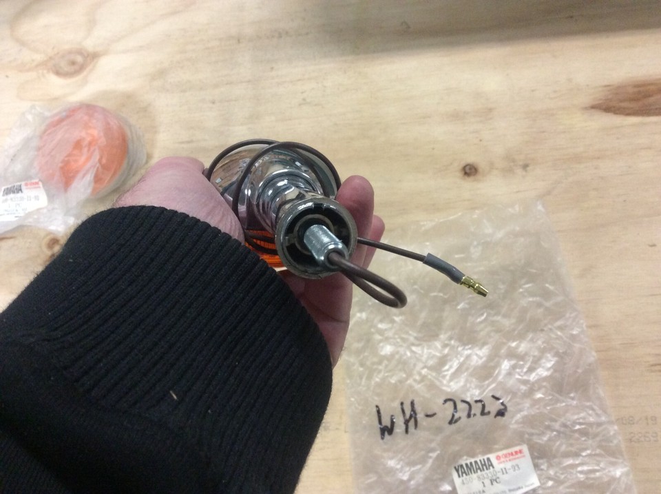 GENUINE YAMAHA PARTS LEFT REAR BLINKER DT250B 1975 DT400B 1975 450 ...