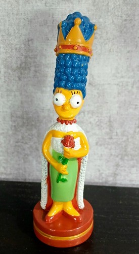 The Simpsons 3D Chess Set Replacement Red Queen Marge Piece Ships Fast ...