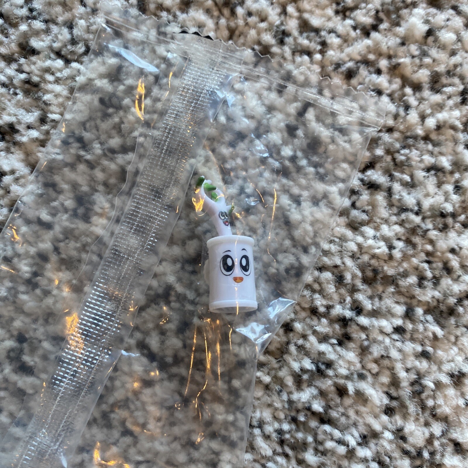 Glow-in-the-Dark White Sticky & Canny LANKYBOX Series 1 Micro Mystery ...