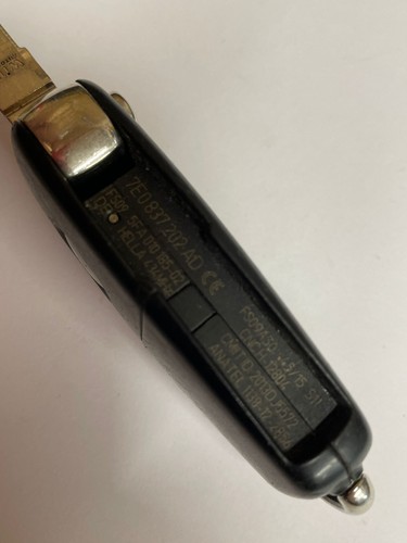 VOLKSWAGEN 2 BUTTON REMOTE FLIP KEY FOB AMAROK TRANSPORTER ETC ...