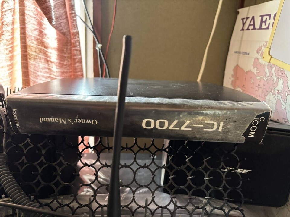 ICOM IC-7700 HF/50MHz Transceiver Black with SM-50 Desktop Microphone ...